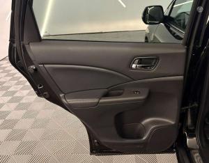 Black Honda CR-V 2013 in Marijampole, with an engine capacity of 2.20 L and mileage of 281 thousand km for 10950 €, photo 18 on AUTOMOTO.COM.LV