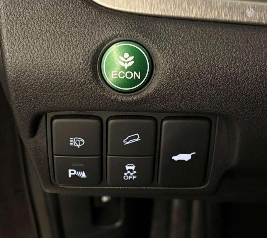 Black Honda CR-V 2013 in Marijampole, with an engine capacity of 2.20 L and mileage of 281 thousand km for 10950 €, photo 22 on AUTOMOTO.COM.LV