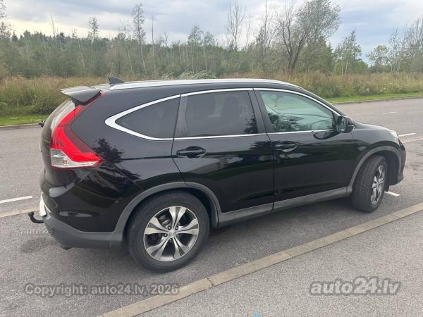 Honda CR-V 2013 Tallina vietnē Melns Honda CR-V 2013 Tallina, ar dzinēja tilpumu 1.60 L un nobraukumu 225 tūkst. km par 8000 €, foto 7 vietnē AUTOMOTO.COM.LV