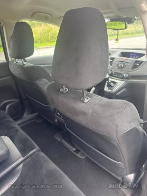 Melns Honda CR-V 2013 Tallina, ar dzinēja tilpumu 1.60 L un nobraukumu 225 tūkst. km par 8000 €, foto 13 vietnē AUTOMOTO.COM.LV