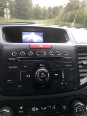 Black Honda CR-V 2013 in Utena, with an engine capacity of 2.20 L and mileage of 278 thousand km for 7300 €, photo 13 on AUTOMOTO.COM.LV