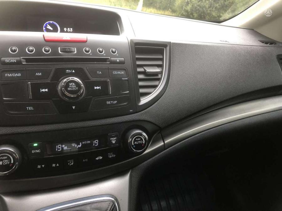 Black Honda CR-V 2013 in Utena, with an engine capacity of 2.20 L and mileage of 278 thousand km for 7300 €, photo 16 on AUTOMOTO.COM.LV