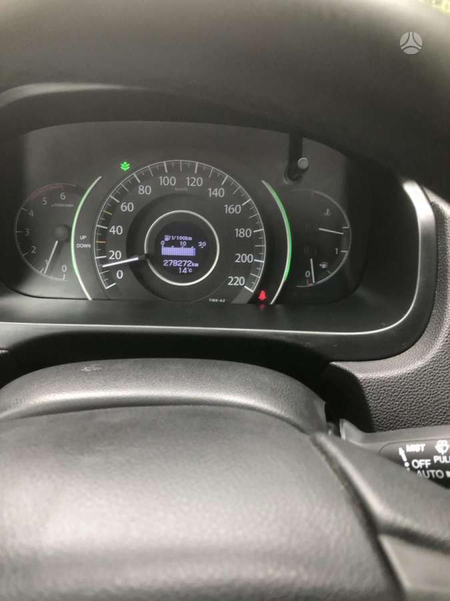 Black Honda CR-V 2013 in Utena, with an engine capacity of 2.20 L and mileage of 278 thousand km for 7300 €, photo 17 on AUTOMOTO.COM.LV