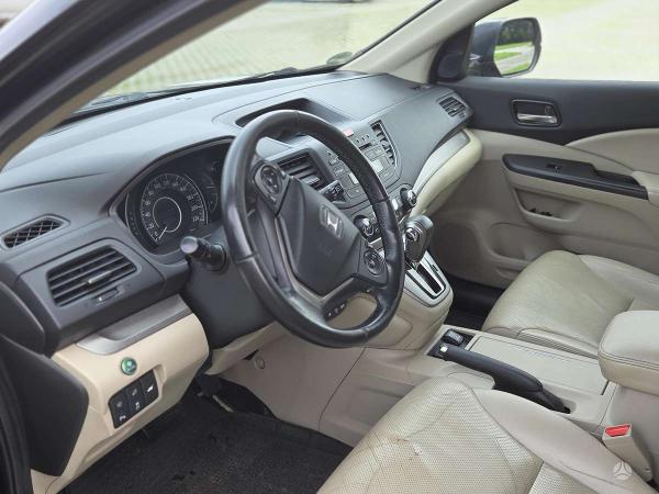 Black Honda CR-V 2013 in Kaunas, with an engine capacity of 2.00 L and mileage of 286 thousand km for 9500 €, photo 7 on AUTOMOTO.COM.LV
