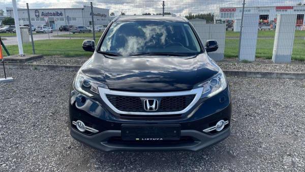 Black Honda CR-V 2013 in Marijampole, with an engine capacity of 2.20 L and mileage of 291 thousand km for 9800 €, photo 6 on AUTOMOTO.COM.LV