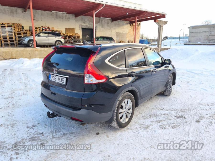 Melns Honda CR-V 2014 Tallina, ar dzinēja tilpumu 2.00 L un nobraukumu 98 tūkst. km par 10990 €, foto 3 vietnē AUTOMOTO.COM.LV