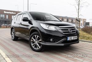 Black Honda CR-V 2014 in Tallinn, with an engine capacity of 2.20 L and mileage of 155 thousand km for 11900 €, photo 3 on AUTOMOTO.COM.LV