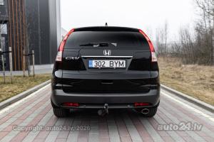 Black Honda CR-V 2014 in Tallinn, with an engine capacity of 2.20 L and mileage of 155 thousand km for 11900 €, photo 5 on AUTOMOTO.COM.LV