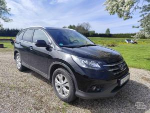 Black Honda CR-V 2014 in Silute, with an engine capacity of 2.20 L and mileage of 277 thousand km for 10000 €, photo 3 on AUTOMOTO.COM.LV