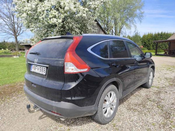 Black Honda CR-V 2014 in Silute, with an engine capacity of 2.20 L and mileage of 277 thousand km for 10000 €, photo 3 on AUTOMOTO.COM.LV