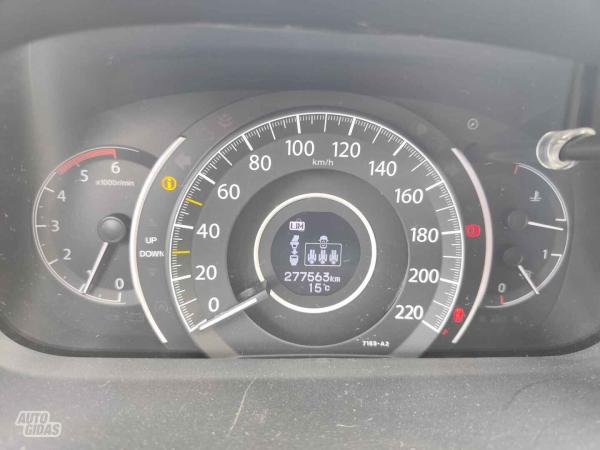 Black Honda CR-V 2014 in Silute, with an engine capacity of 2.20 L and mileage of 277 thousand km for 10000 €, photo 7 on AUTOMOTO.COM.LV