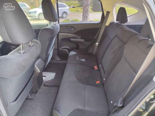 Black Honda CR-V 2014 in Silute, with an engine capacity of 2.20 L and mileage of 277 thousand km for 10000 €, photo 8 on AUTOMOTO.COM.LV