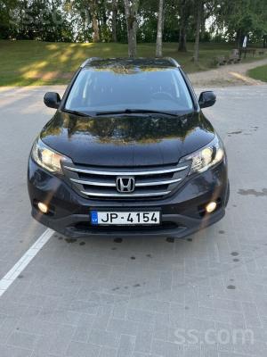 Melns Honda CR-V 2014 Rīga, ar dzinēja tilpumu 1.60 L un nobraukumu 350 tūkst. km par 8900 €, foto 6 vietnē AUTOMOTO.COM.LV