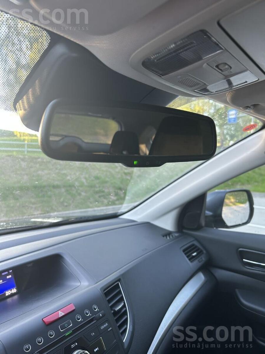 Melns Honda CR-V 2014 Rīga, ar dzinēja tilpumu 1.60 L un nobraukumu 350 tūkst. km par 8900 €, foto 16 vietnē AUTOMOTO.COM.LV