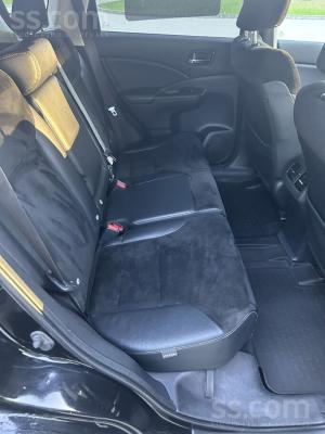 Melns Honda CR-V 2014 Rīga, ar dzinēja tilpumu 1.60 L un nobraukumu 350 tūkst. km par 8900 €, foto 22 vietnē AUTOMOTO.COM.LV