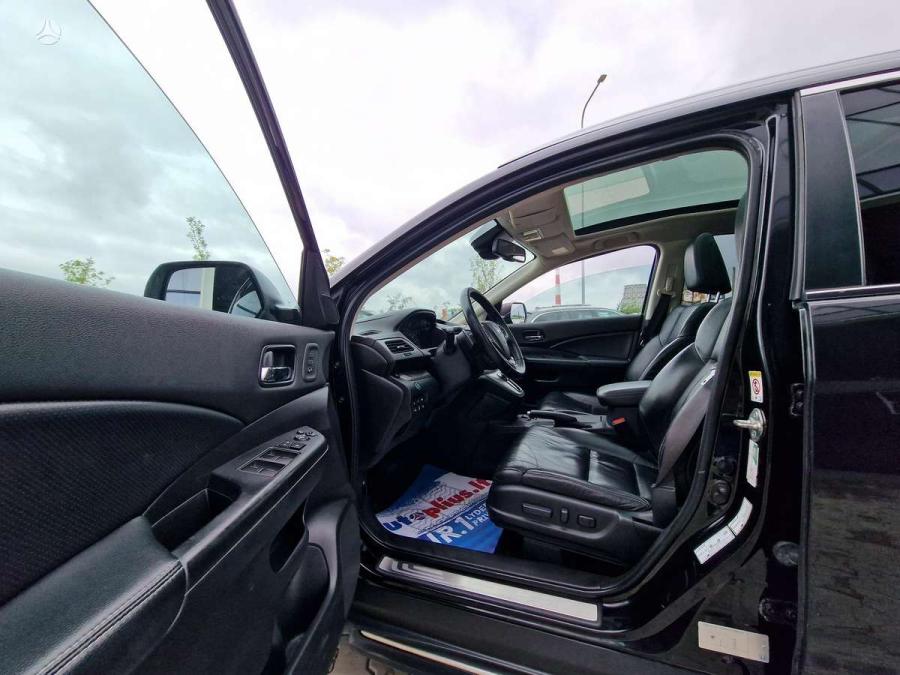 Black Honda CR-V 2014 in Vilnius, with an engine capacity of 2.20 L and mileage of 270 thousand km for 11999 €, photo 15 on AUTOMOTO.COM.LV