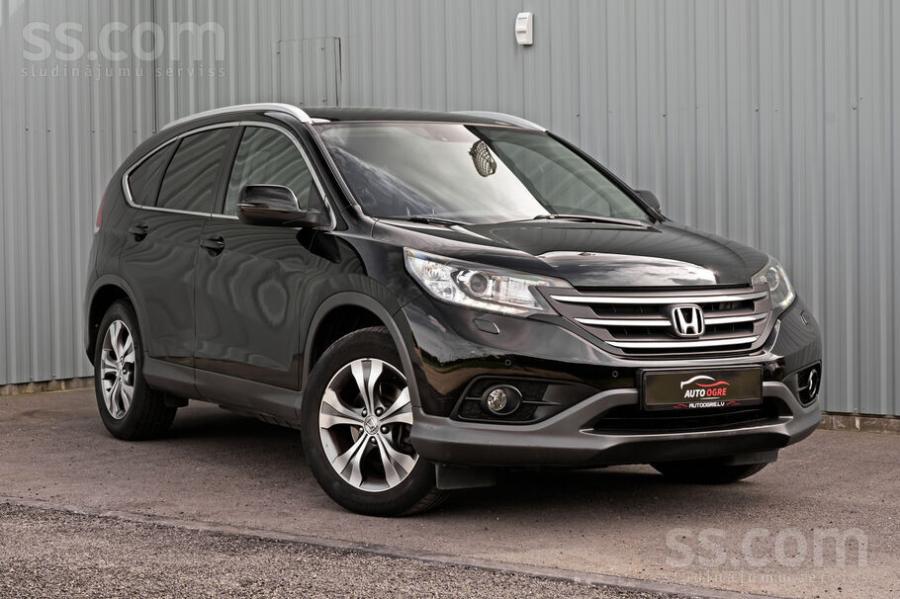 Melns Honda CR-V 2014 Ogre, ar dzinēja tilpumu 2.20 L un nobraukumu 173 tūkst. km par 13500 €, foto 3 vietnē AUTOMOTO.COM.LV
