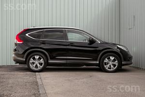 Melns Honda CR-V 2014 Ogre, ar dzinēja tilpumu 2.20 L un nobraukumu 173 tūkst. km par 13500 €, foto 6 vietnē AUTOMOTO.COM.LV