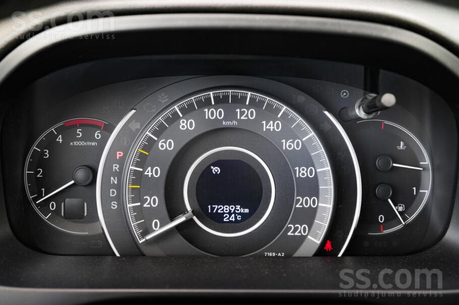 Melns Honda CR-V 2014 Ogre, ar dzinēja tilpumu 2.20 L un nobraukumu 173 tūkst. km par 13500 €, foto 14 vietnē AUTOMOTO.COM.LV
