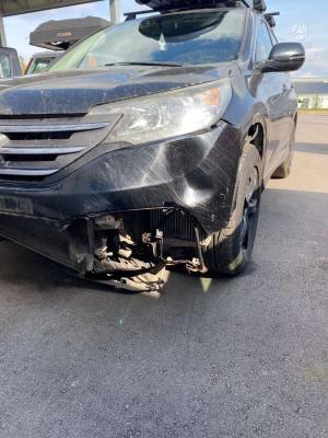 Melns Honda CR-V 2014 Alīta, ar dzinēja tilpumu 1.60 L un nobraukumu 220 tūkst. km par 5950 €, foto 3 vietnē AUTOMOTO.COM.LV