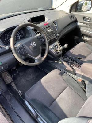 Melns Honda CR-V 2014 Alīta, ar dzinēja tilpumu 1.60 L un nobraukumu 220 tūkst. km par 5950 €, foto 9 vietnē AUTOMOTO.COM.LV