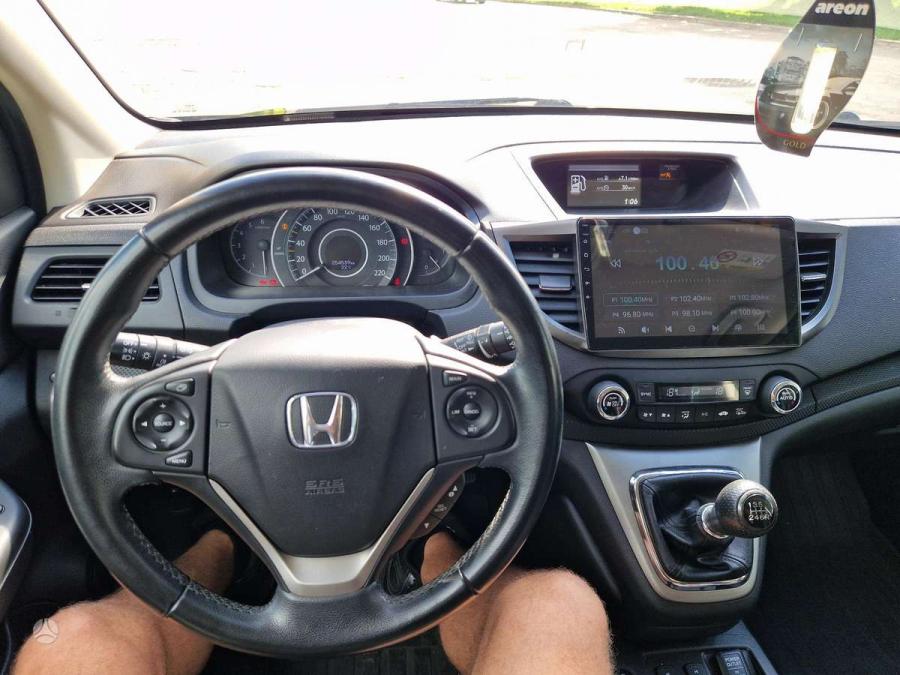 Black Honda CR-V 2014 in Kaunas, with an engine capacity of 2.20 L and mileage of 255 thousand km for 8500 €, photo 12 on AUTOMOTO.COM.LV
