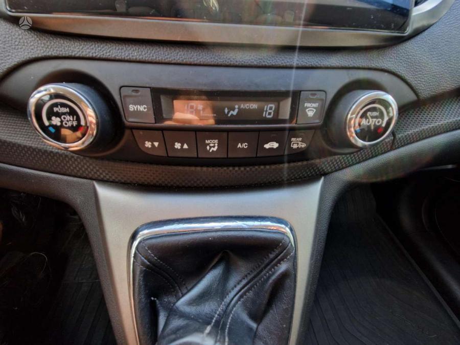 Black Honda CR-V 2014 in Kaunas, with an engine capacity of 2.20 L and mileage of 255 thousand km for 8500 €, photo 20 on AUTOMOTO.COM.LV