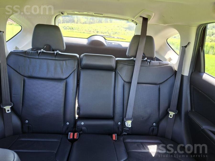Black Honda CR-V 2014 in Daugavpils, with an engine capacity of 2.20 L and mileage of 307 thousand km for 9000 €, photo 15 on AUTOMOTO.COM.LV