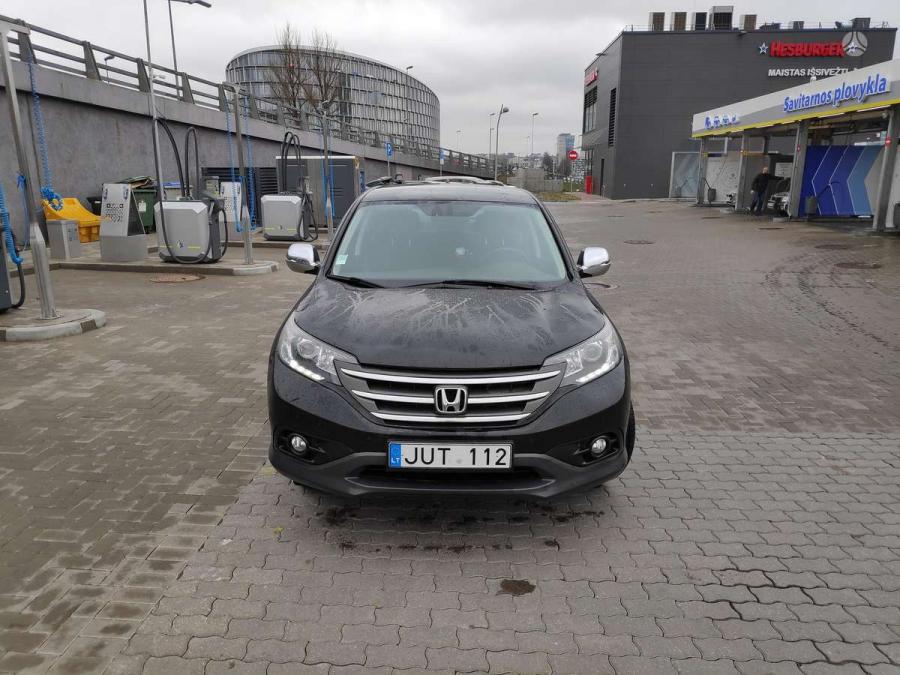 Black Honda CR-V 2014 in Panevezys, with an engine capacity of 1.60 L and mileage of 164 thousand km for 8299 €, photo 6 on AUTOMOTO.COM.LV