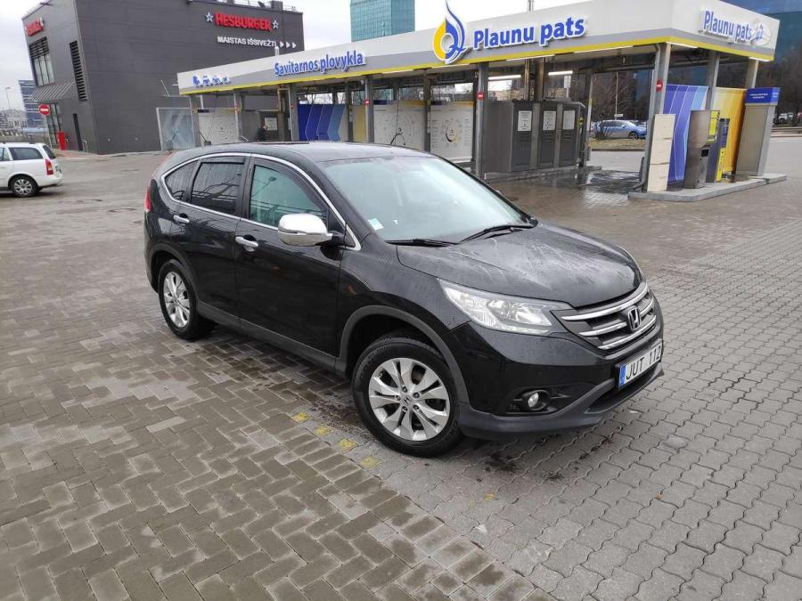 Black Honda CR-V 2014 in Panevezys, with an engine capacity of 1.60 L and mileage of 164 thousand km for 8299 €, photo 8 on AUTOMOTO.COM.LV