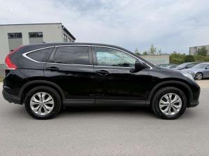 Melns Honda CR-V 2014 Alīta, ar dzinēja tilpumu 1.60 L un nobraukumu 211 tūkst. km par 8350 €, foto 8 vietnē AUTOMOTO.COM.LV