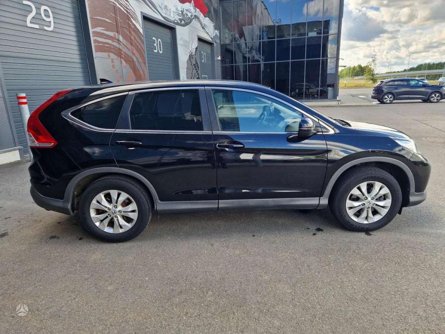 Melns Honda CR-V 2014 Kauņa, ar dzinēja tilpumu 2.20 L un nobraukumu 255 tūkst. km par 7900 €, foto 5 vietnē AUTOMOTO.COM.LV