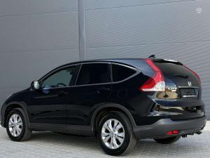 Black Honda CR-V 2014 in Siauliai, with an engine capacity of 2.20 L and mileage of 225 thousand km for 11999 €, photo 8 on AUTOMOTO.COM.LV
