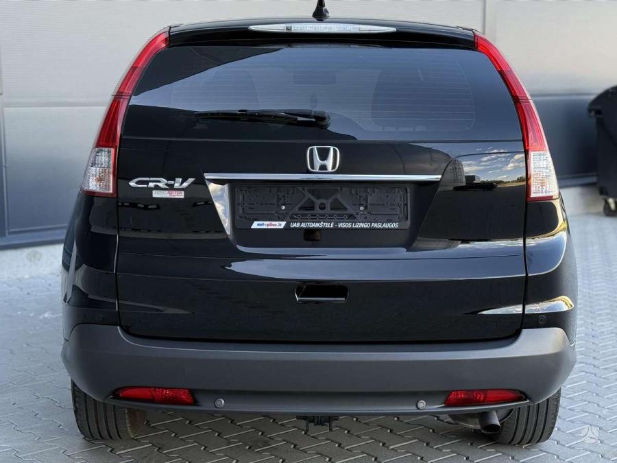 Black Honda CR-V 2014 in Siauliai, with an engine capacity of 2.20 L and mileage of 225 thousand km for 11999 €, photo 13 on AUTOMOTO.COM.LV