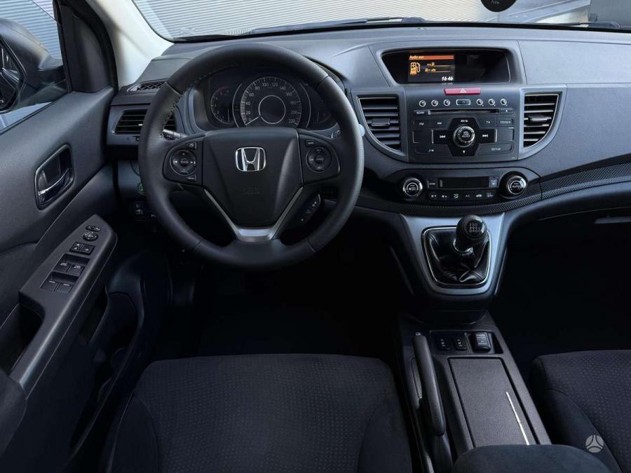 Black Honda CR-V 2014 in Siauliai, with an engine capacity of 2.20 L and mileage of 225 thousand km for 11999 €, photo 21 on AUTOMOTO.COM.LV