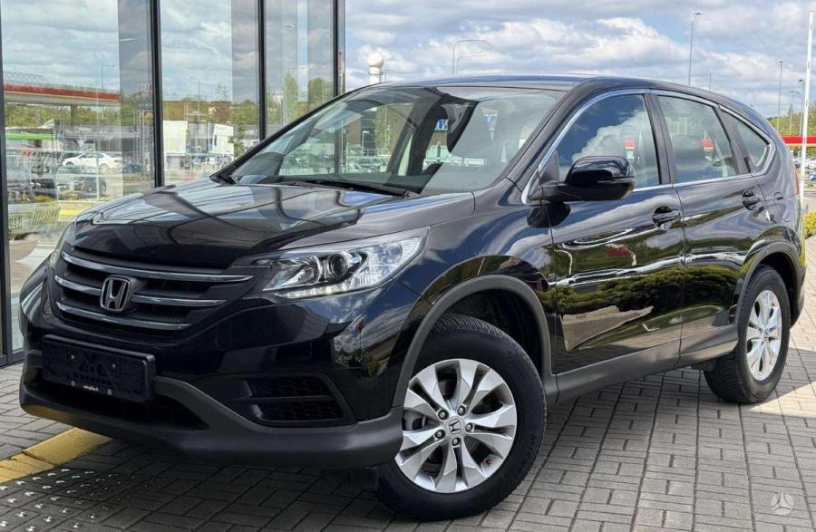 Black Honda CR-V 2014 in Vilnius, with an engine capacity of 1.60 L and mileage of 114 thousand km for 12999 €, photo 3 on AUTOMOTO.COM.LV