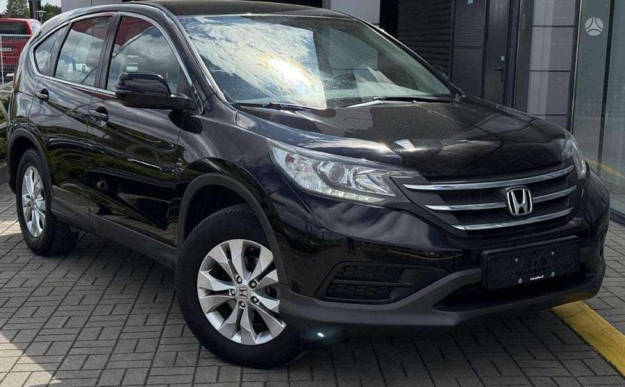 Black Honda CR-V 2014 in Vilnius, with an engine capacity of 1.60 L and mileage of 114 thousand km for 12999 €, photo 10 on AUTOMOTO.COM.LV
