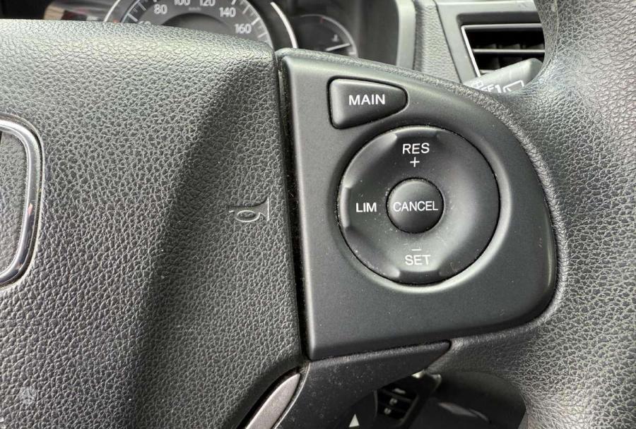 Black Honda CR-V 2014 in Vilnius, with an engine capacity of 1.60 L and mileage of 114 thousand km for 12999 €, photo 14 on AUTOMOTO.COM.LV