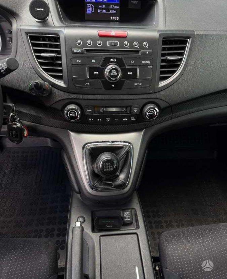 Black Honda CR-V 2014 in Vilnius, with an engine capacity of 1.60 L and mileage of 114 thousand km for 12999 €, photo 15 on AUTOMOTO.COM.LV