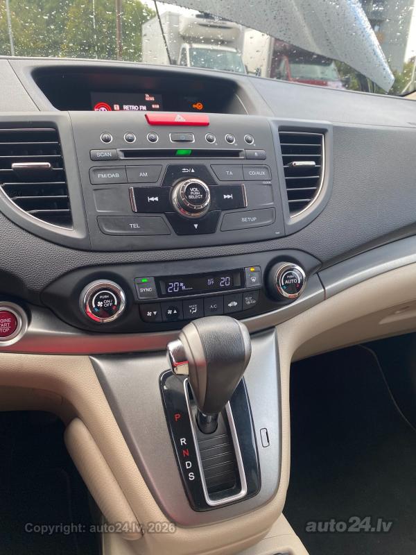 Black Honda CR-V 2014 in Tallinn, with an engine capacity of 2.00 L and mileage of 222 thousand km for 13800 €, photo 7 on AUTOMOTO.COM.LV