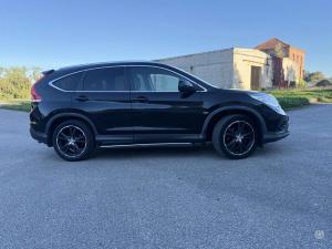 Black Honda CR-V 2014 in Ukmerge, with an engine capacity of 2.20 L and mileage of 345 thousand km for 7000 €, photo 8 on AUTOMOTO.COM.LV
