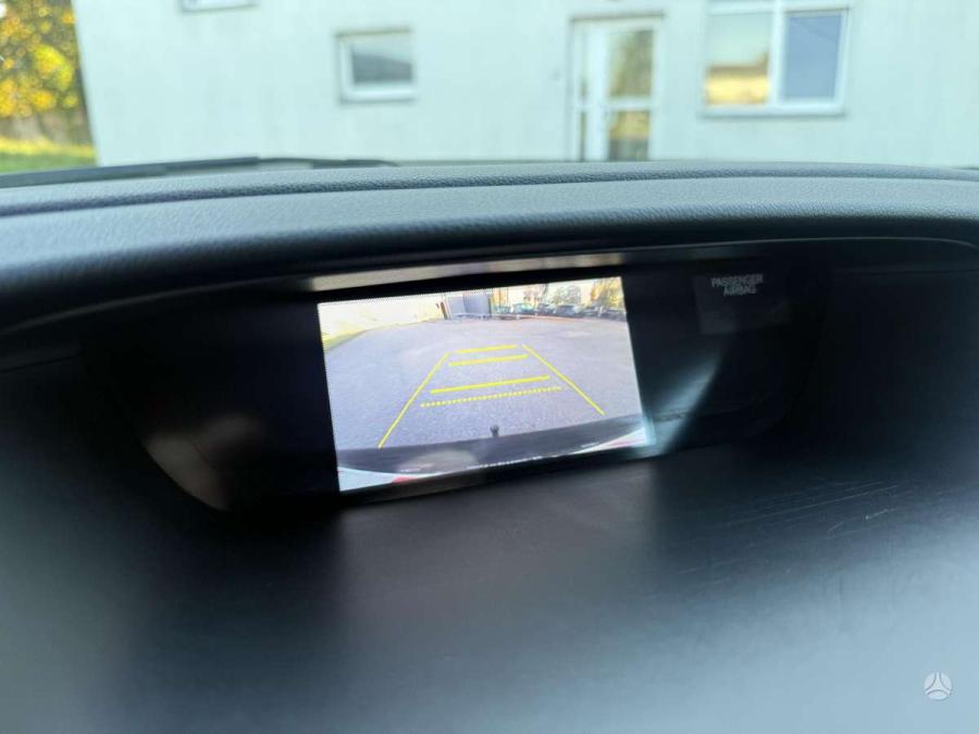 Black Honda CR-V 2014 in Ukmerge, with an engine capacity of 2.20 L and mileage of 345 thousand km for 7000 €, photo 14 on AUTOMOTO.COM.LV
