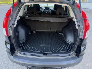 Black Honda CR-V 2014 in Ukmerge, with an engine capacity of 2.20 L and mileage of 345 thousand km for 7000 €, photo 15 on AUTOMOTO.COM.LV