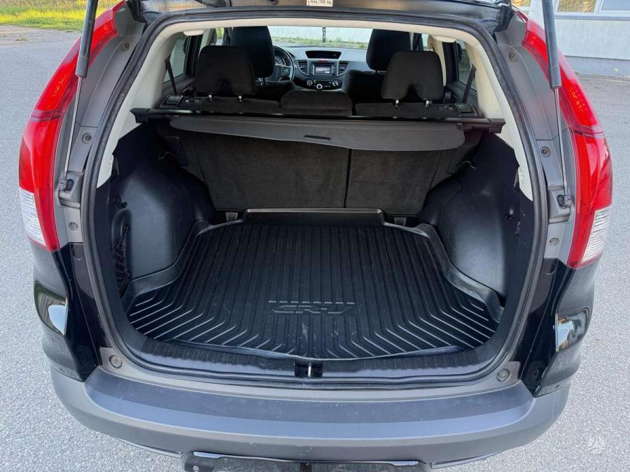 Black Honda CR-V 2014 in Ukmerge, with an engine capacity of 2.20 L and mileage of 345 thousand km for 7000 €, photo 15 on AUTOMOTO.COM.LV