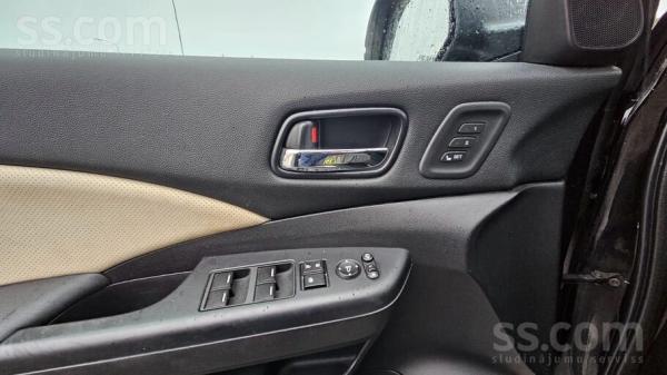 Melns Honda CR-V 2015 Rīga, ar dzinēja tilpumu 1.60 L un nobraukumu 88 tūkst. km par 11800 €, foto 11 vietnē AUTOMOTO.COM.LV