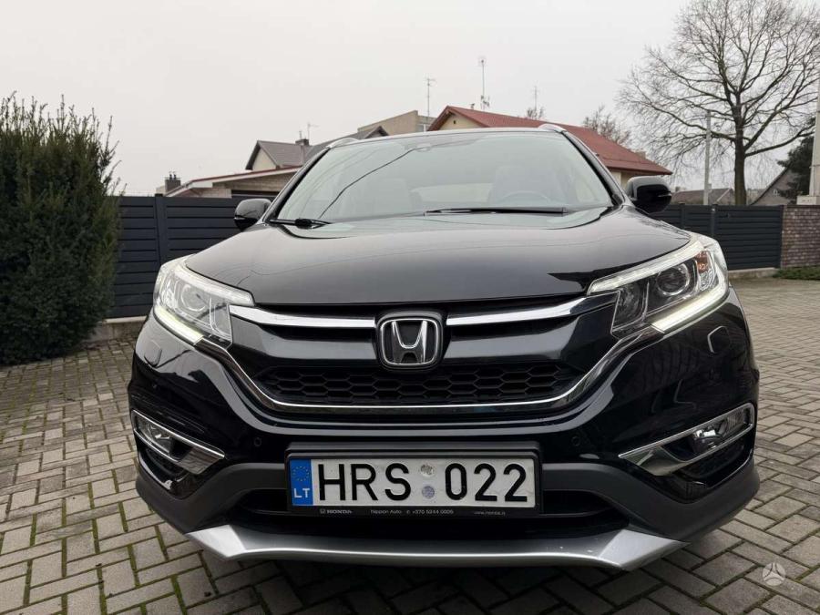 Black Honda CR-V 2015 in Kaunas, with an engine capacity of 2.00 L and mileage of 160 thousand km for 17950 €, photo 2 on AUTOMOTO.COM.LV