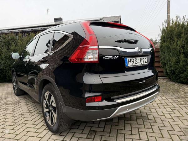 Melns Honda CR-V 2015 Kauņa, ar dzinēja tilpumu 2.00 L un nobraukumu 160 tūkst. km par 17950 €, foto 5 vietnē AUTOMOTO.COM.LV