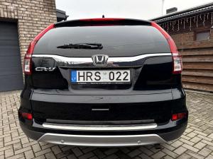 Black Honda CR-V 2015 in Kaunas, with an engine capacity of 2.00 L and mileage of 160 thousand km for 17950 €, photo 8 on AUTOMOTO.COM.LV