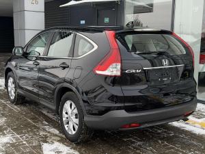 Black Honda CR-V 2015 in Vilnius, with an engine capacity of 1.60 L and mileage of 188 thousand km for 11555 €, photo 4 on AUTOMOTO.COM.LV