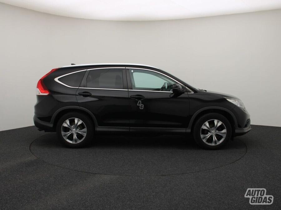 Melns Honda CR-V 2015 Viļņa, ar dzinēja tilpumu 1.60 L un nobraukumu 204 tūkst. km par 10999 €, foto 9 vietnē AUTOMOTO.COM.LV